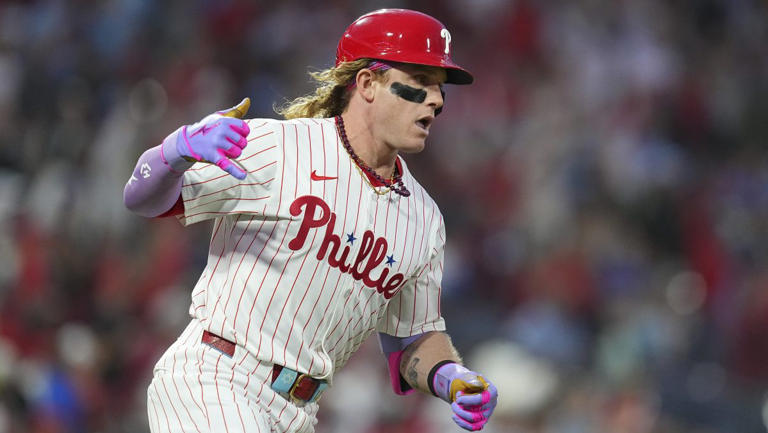 Phillies Predicted to Sign 34-Home Run Hitter to Replace Harrison Bader