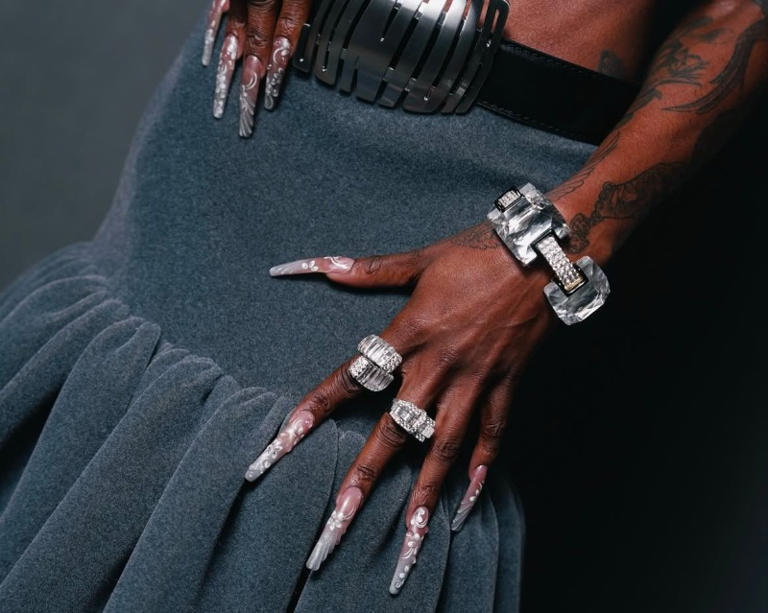 Las icónicas uñas XXL de Cynthia Erivo están de vuelta para la gira de ...