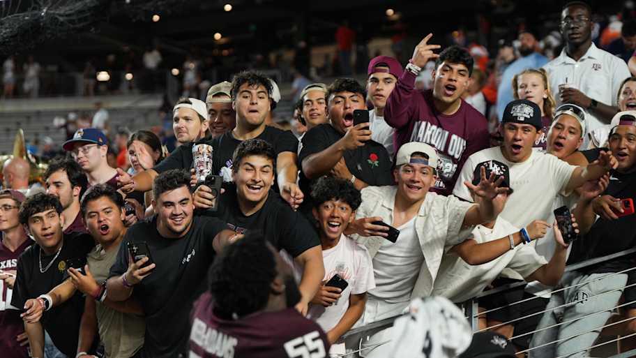 Triumphant Texas A&M fans exuberant over every little detail in Elko's ...