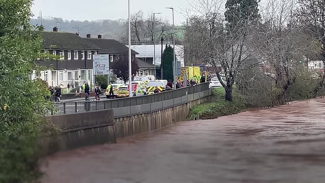 Major incident declared after flooding in Wales