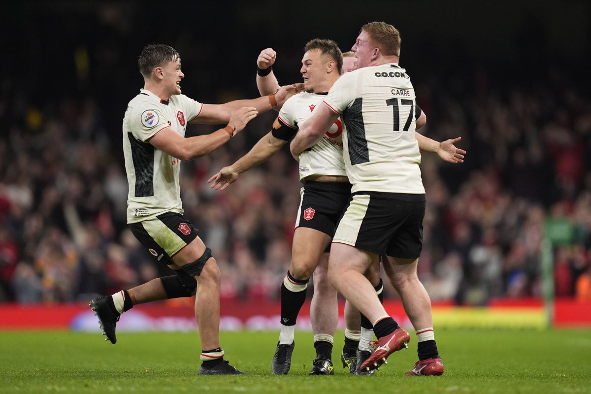 Evans strikes at the last to give Wales crucial win over Japan