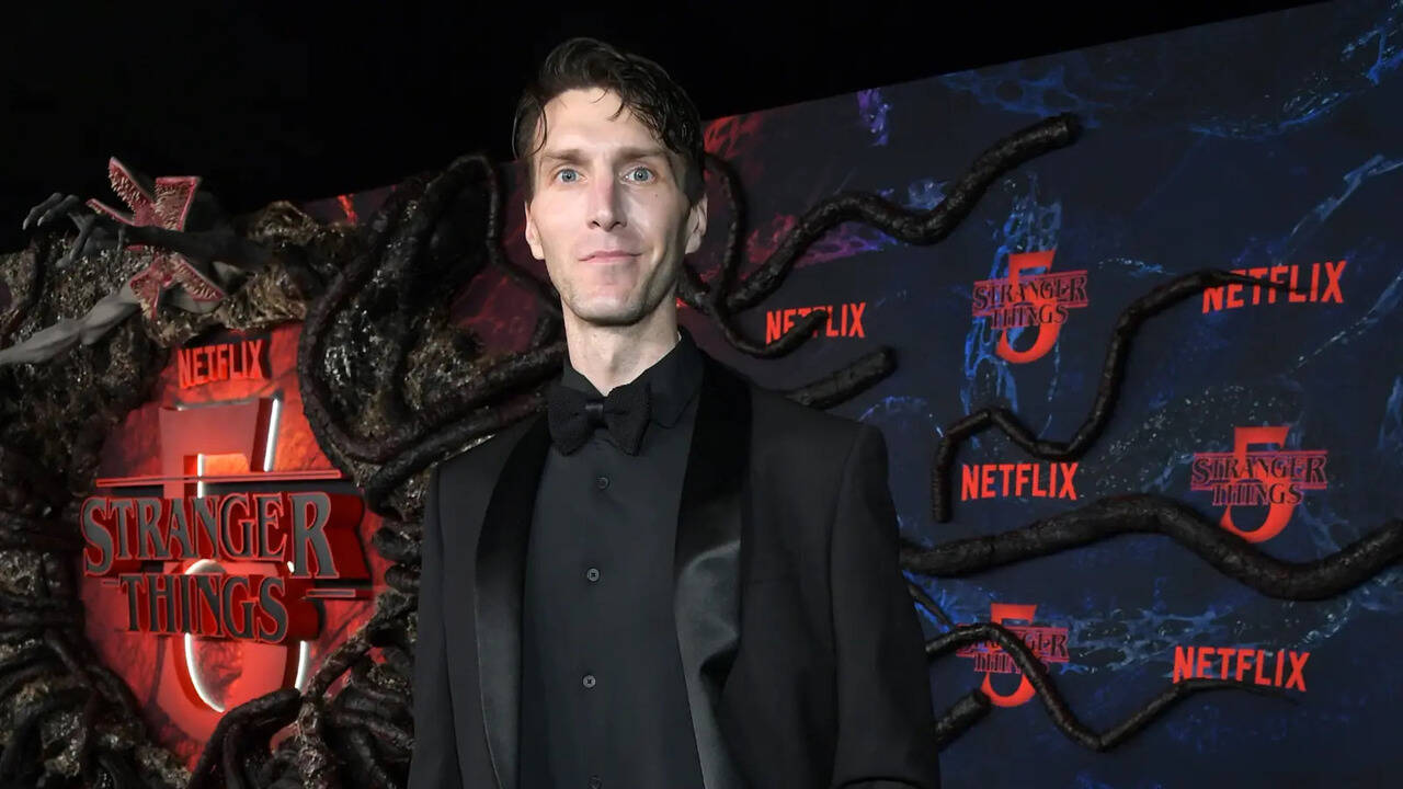 THIS Actor Plays 2 Different Characters In Stranger Things Universe