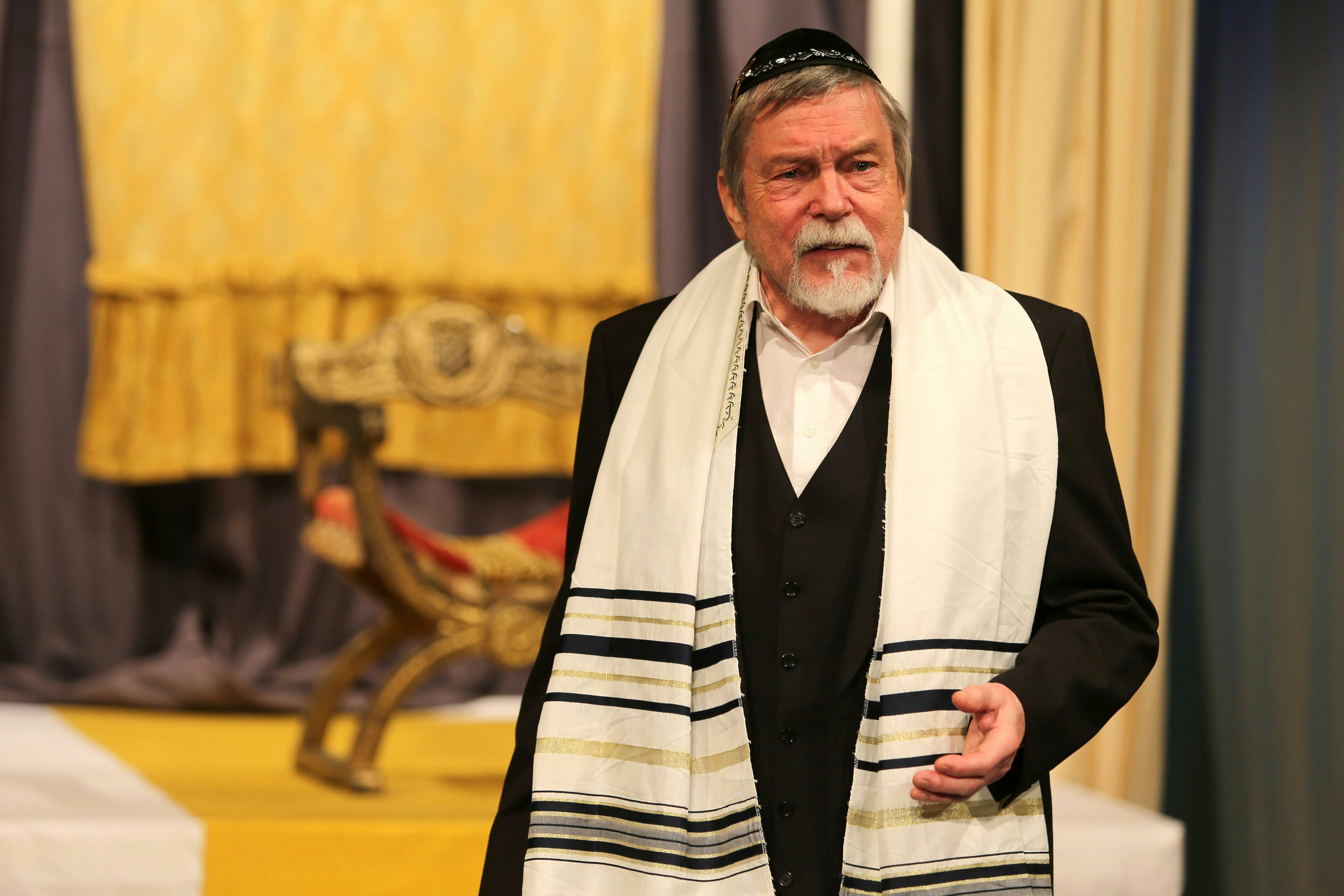 Theater: Wie der Wiehler Regisseur Raimund Binder zum Dichter wurde