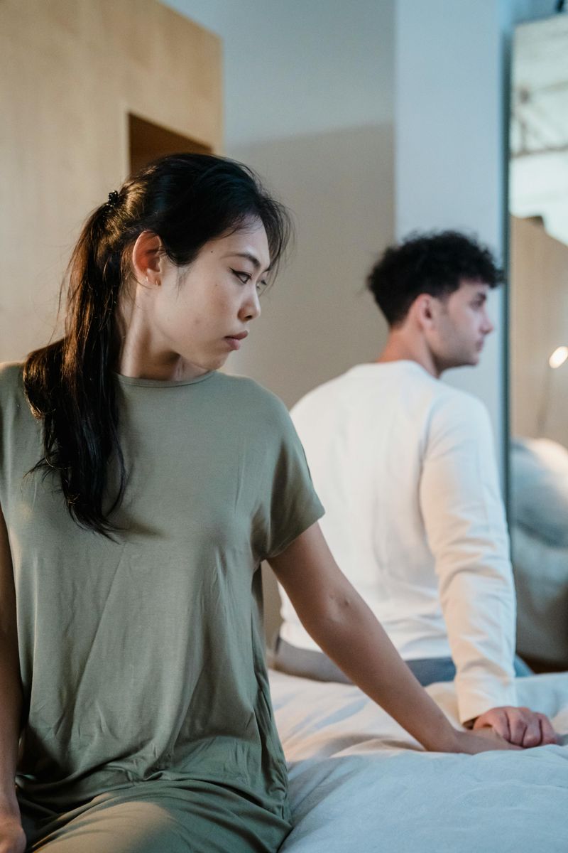 12 Signs You're Giving Too Much in a One-Sided Relationship