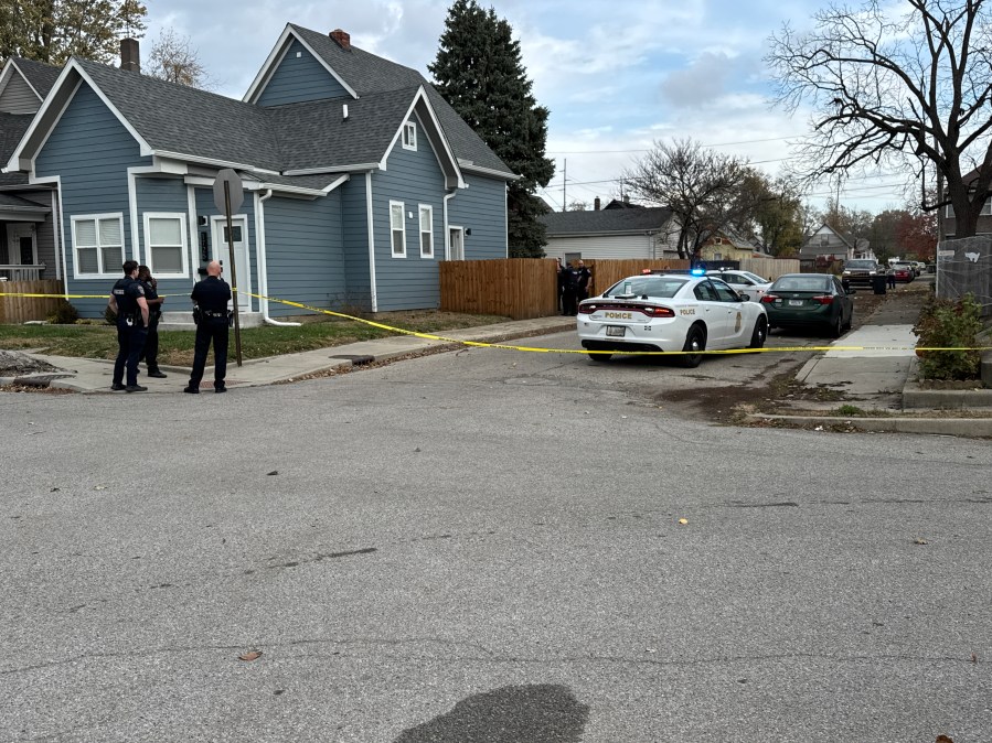 1 dead after double shooting on near south side of Indianapolis