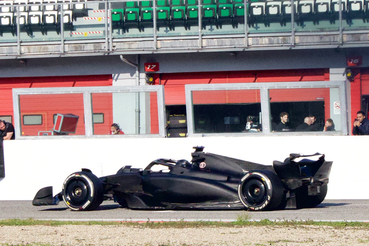 Cadillac rondt eerste F1-test af: Pérez rijdt 903 kilometer in Imola