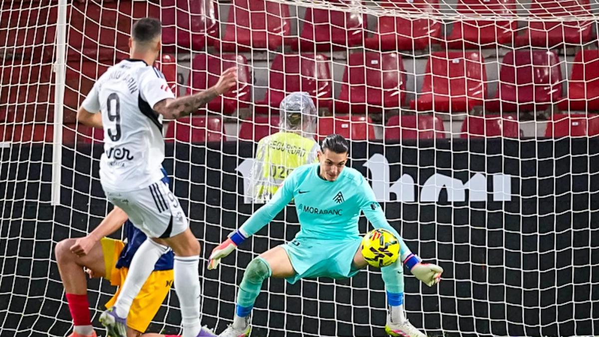 El Andorra se hunde bajo la lluvia en Albacete