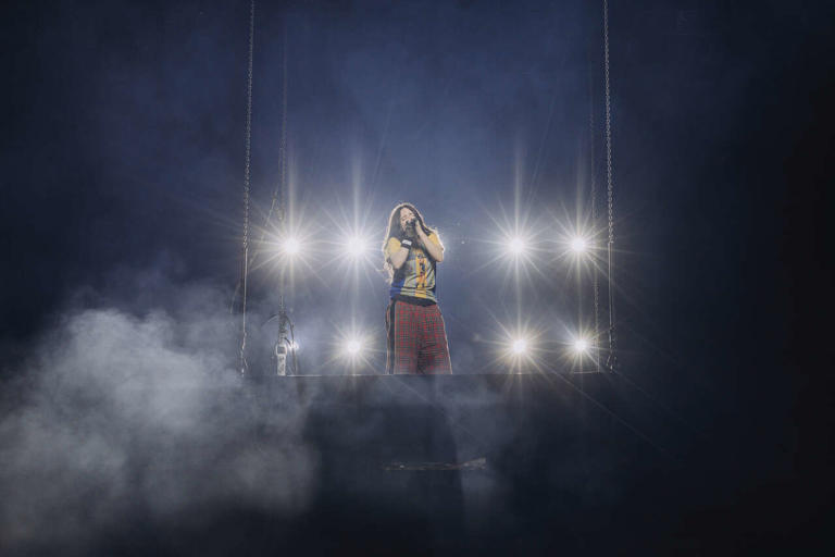 ‘I'm scared for you,' Billie Eilish tells Austin fans during her only ...
