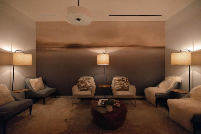 I Tried the Hydrate + Radiate Facial from Exhale Spa at Thompson ...