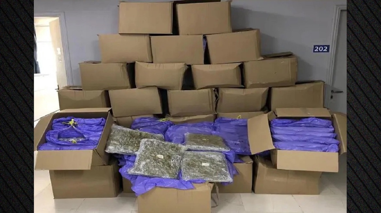 «Φορτίο» από Ισπανία: 353 κιλά κάνναβης εντοπίστηκαν σε νταλίκα στο ...