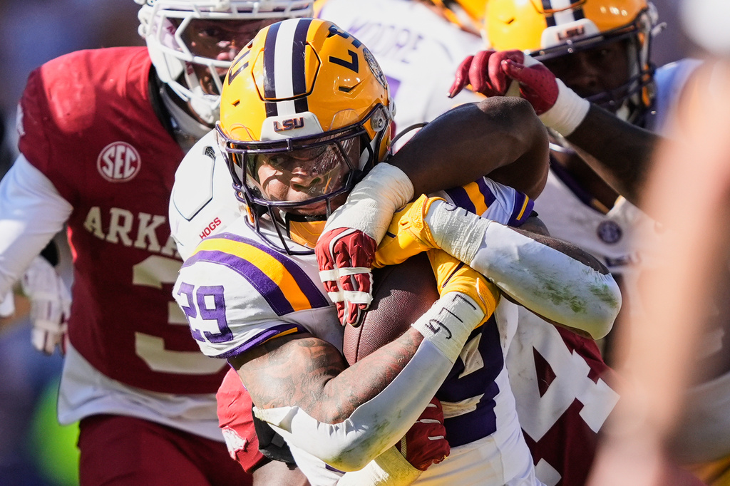 LSU gets first win under interim coach Frank Wilson against Arkansas, 23-22