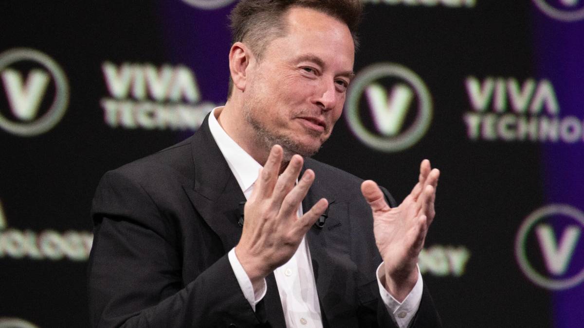 Tesla bull who's made $8 billion explains why he'll never sell a single ...
