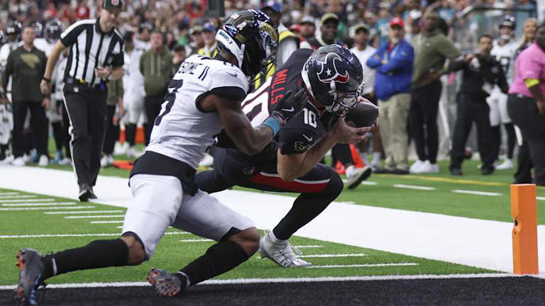 Texans' Davis Mills Shares Key Factor That Clicked in First Start