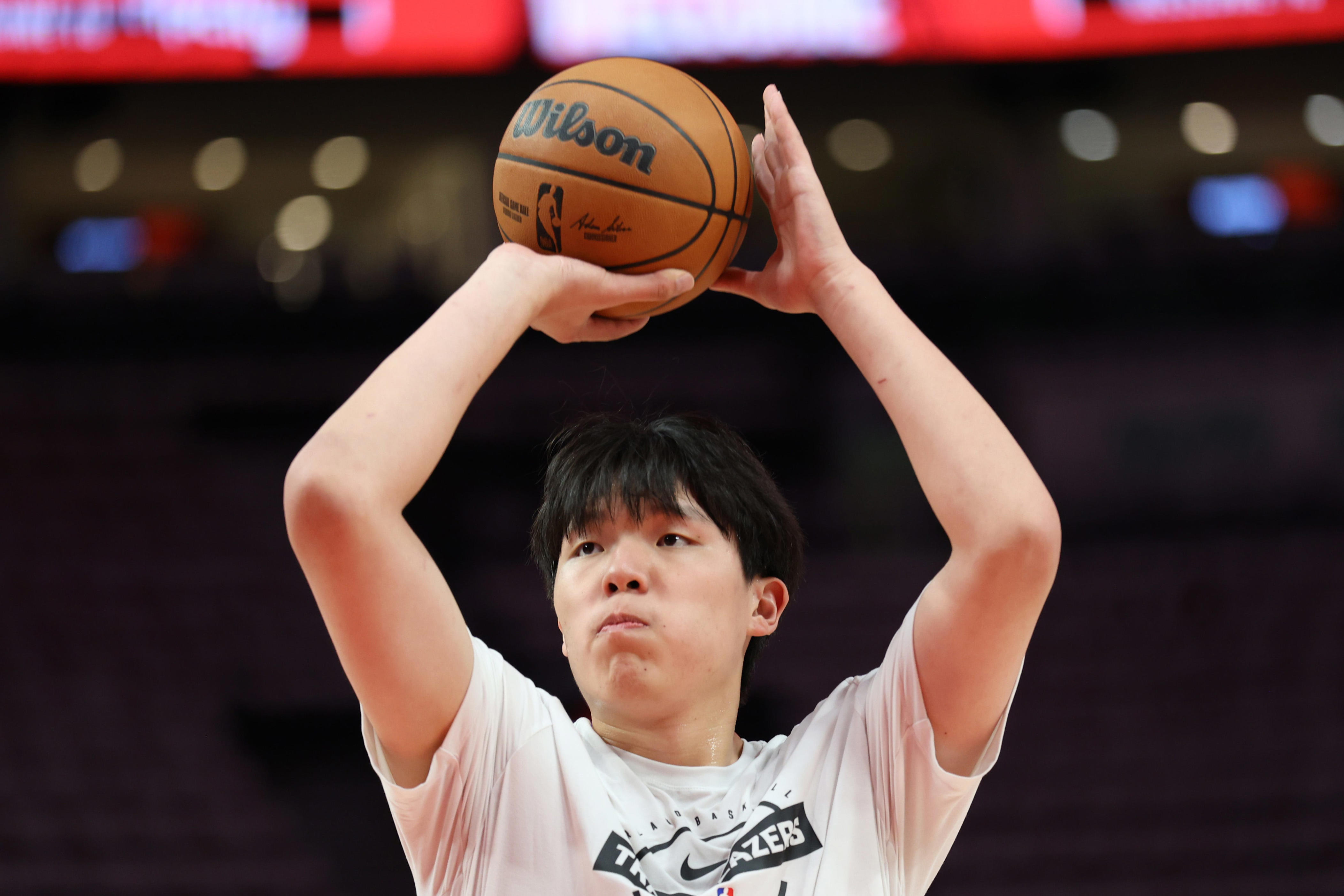 Trail Blazers rookie Yang Hansen nears double-double in G League debut