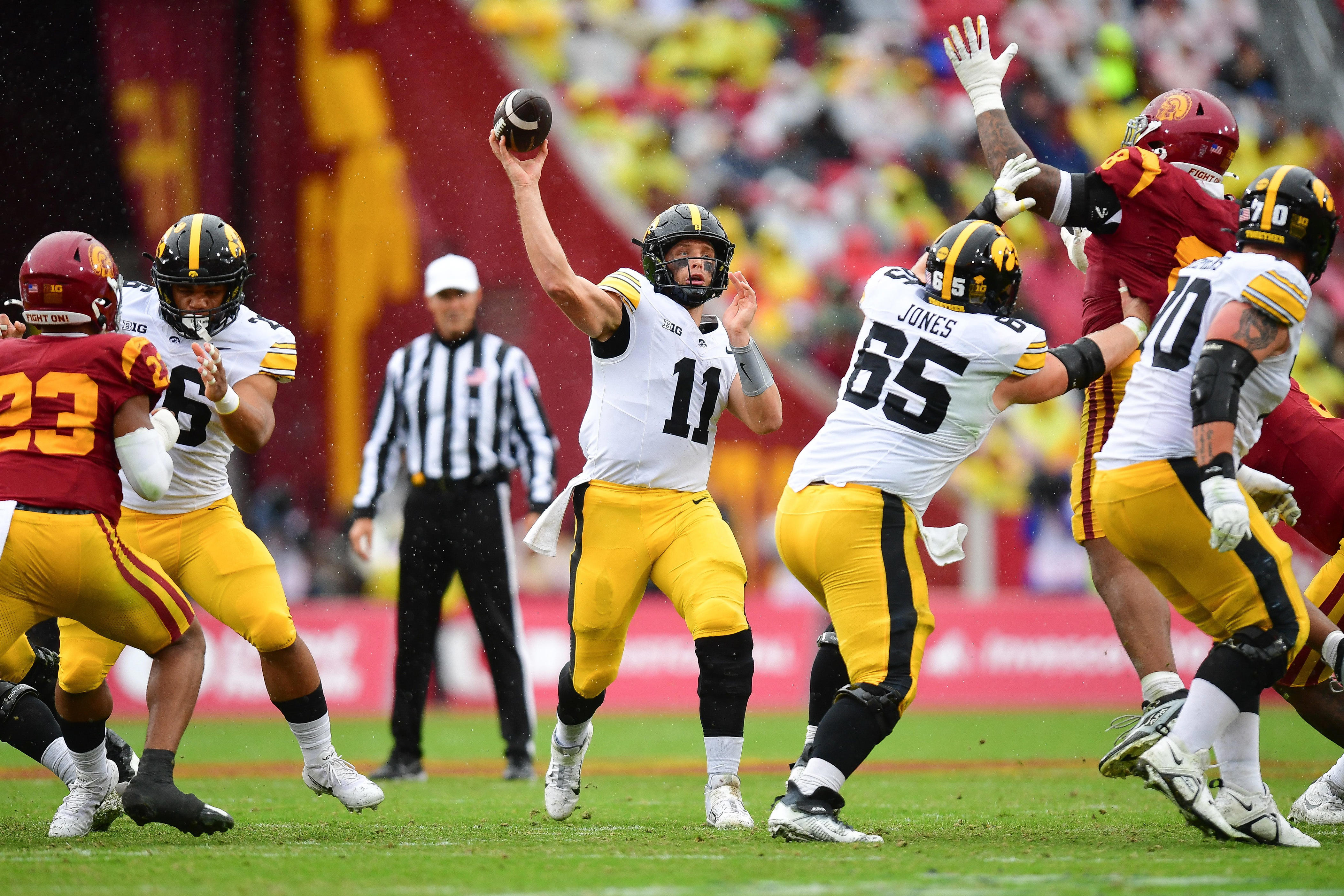 Iowa football vs. USC: Recap, highlights from Hawkeyes' crushing loss