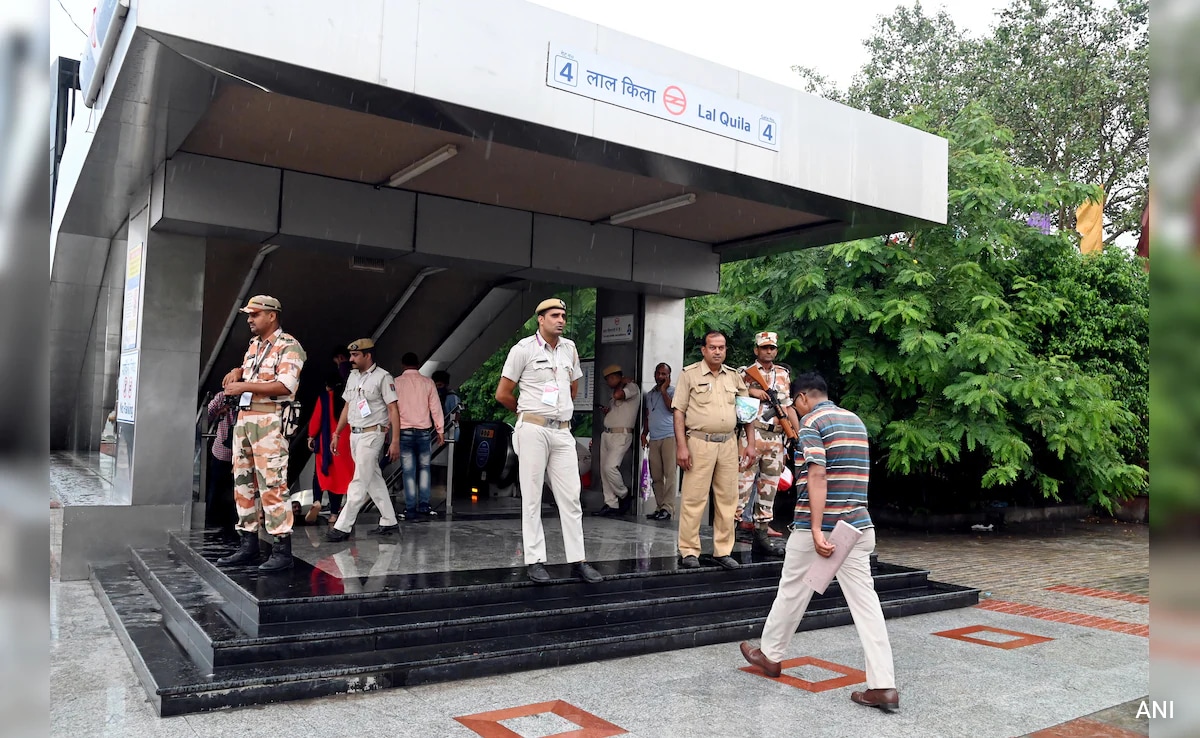Lal Quila Metro Station Fully Reopens Days After Deadly Car Blast