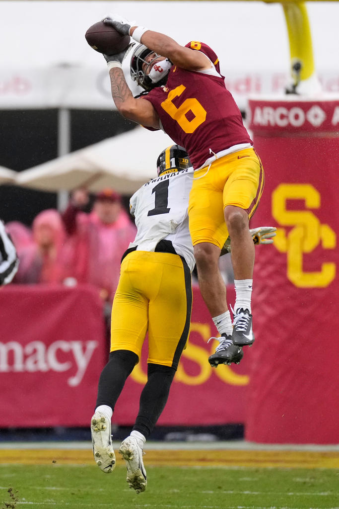 No. 17 Southern California scores final 19 points, keeps CFP hopes ...