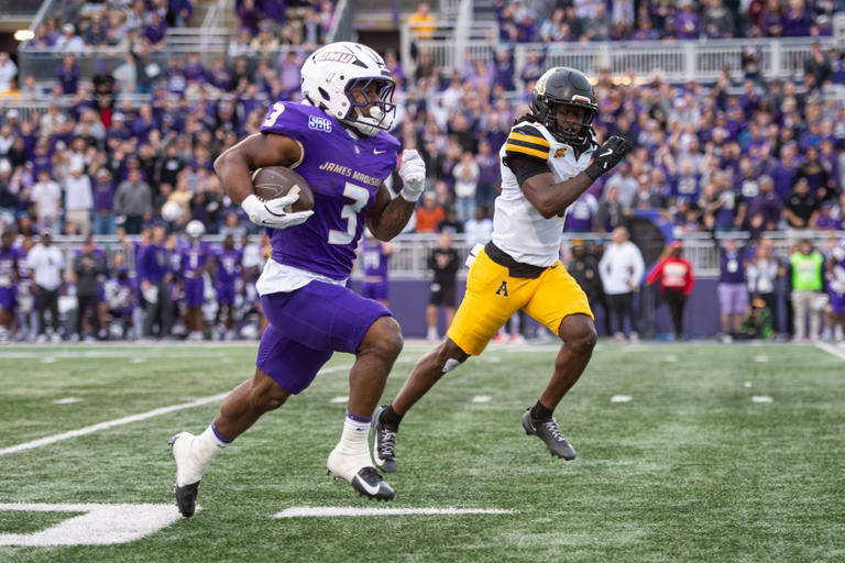 No 24 James Madison Extends Winning Streak To 8 Games With 58 10 Win