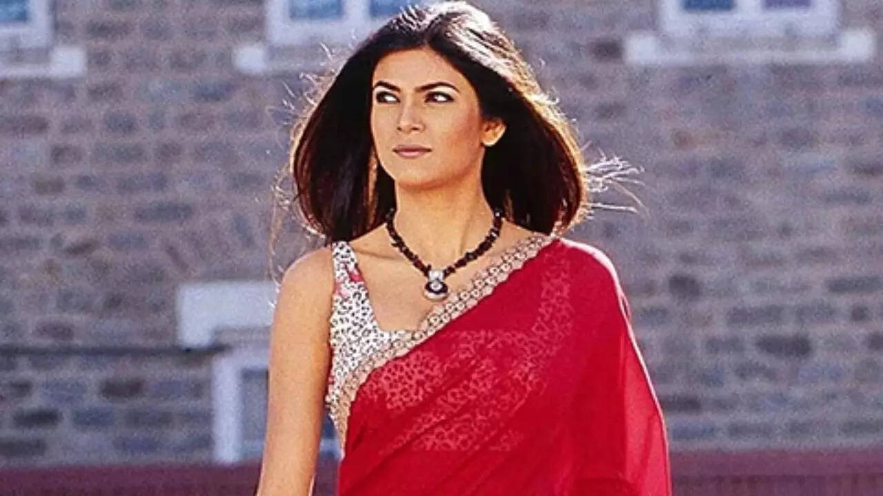 Sushmita Sen recalls shooting the iconic red saree sequence with Shah ...