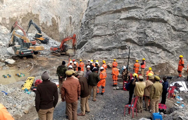 Labourer killed in Sonbhadra stone quarry collapse; around 'dozen ...