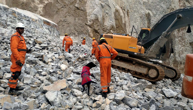 Labourer killed in Sonbhadra stone quarry collapse; around 'dozen ...