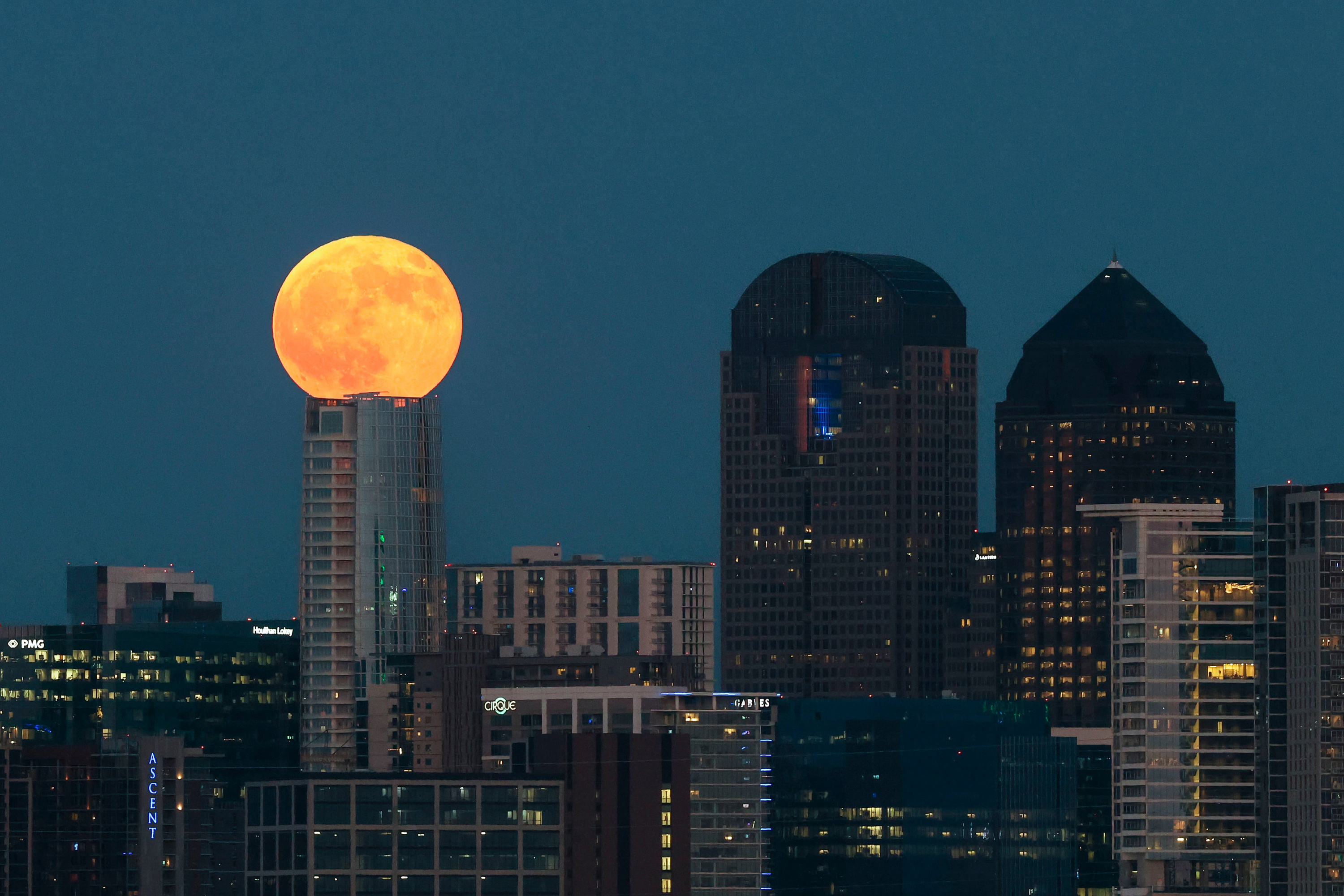 Unusually high November temperatures break climate record Saturday in ...