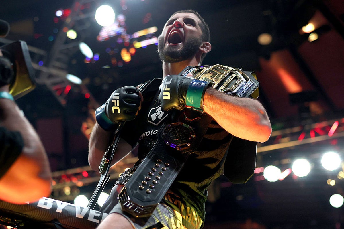 Makhachev steamrolls Della Maddalena to win second UFC title