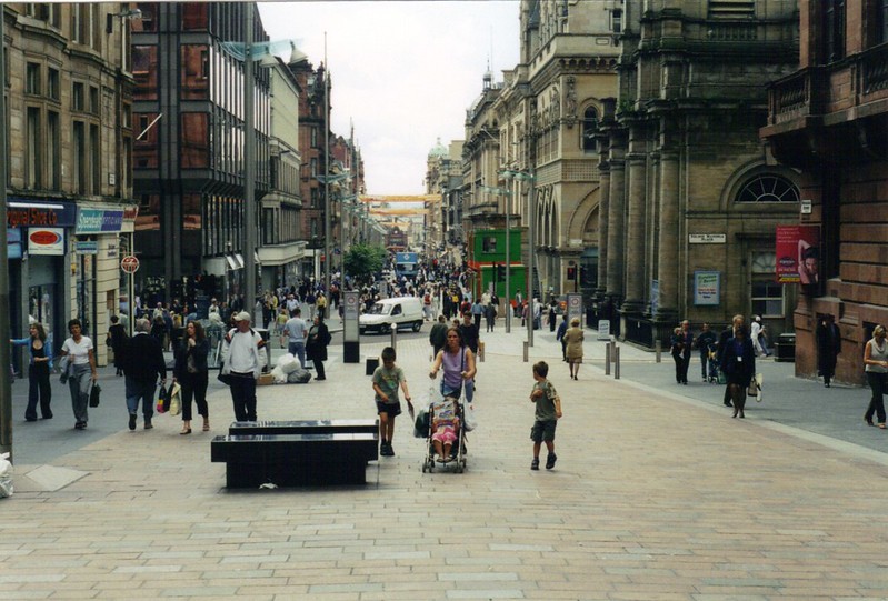90 retro pictures showing Glasgow as it was in the 1990s