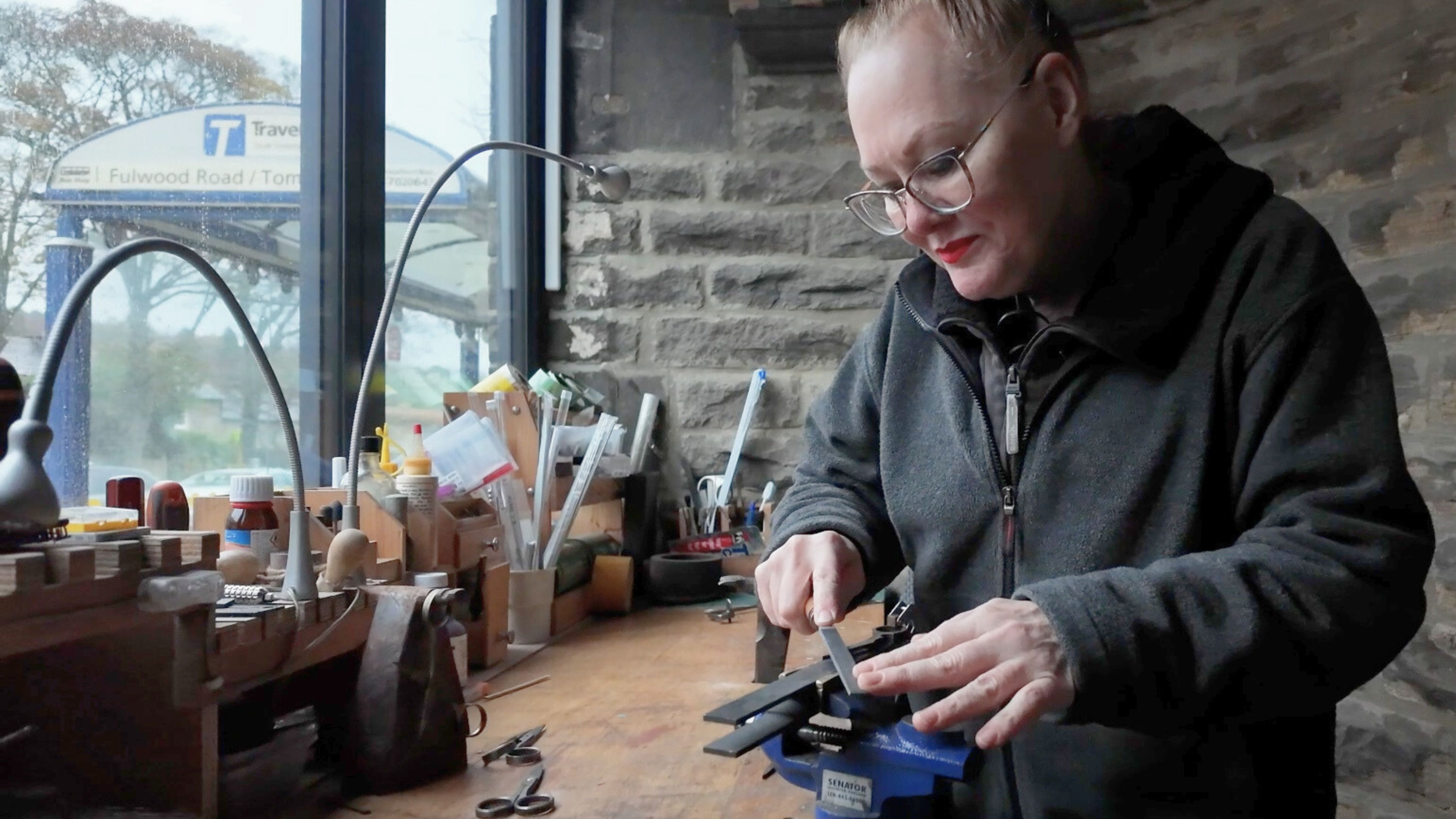 UK's last artisan scissor maker happy to be keeping tradition alive