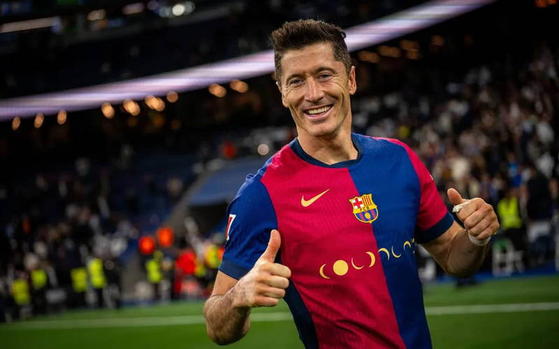 FC Barcelone : Les 3 successeurs désignés de Robert Lewandowski