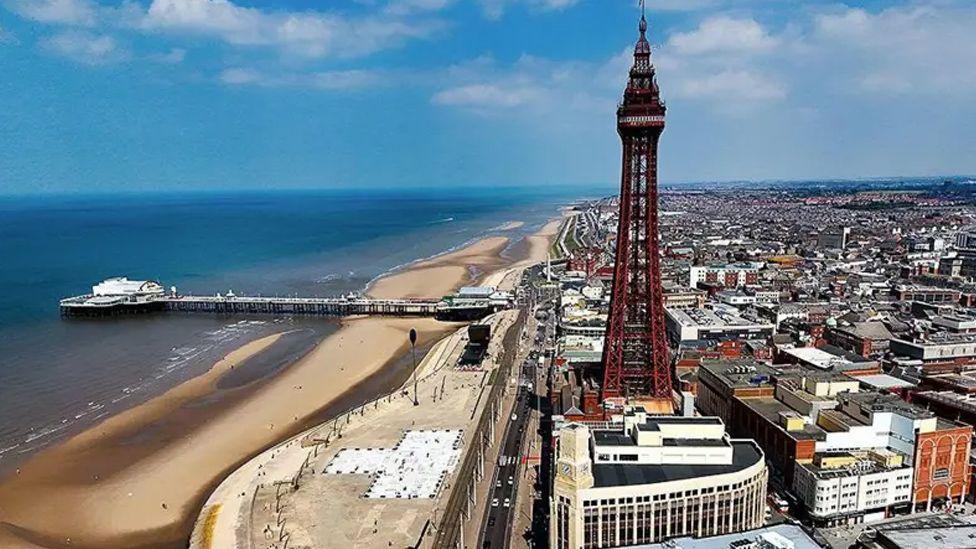 Blackpool 'needs world-class arena for major acts'