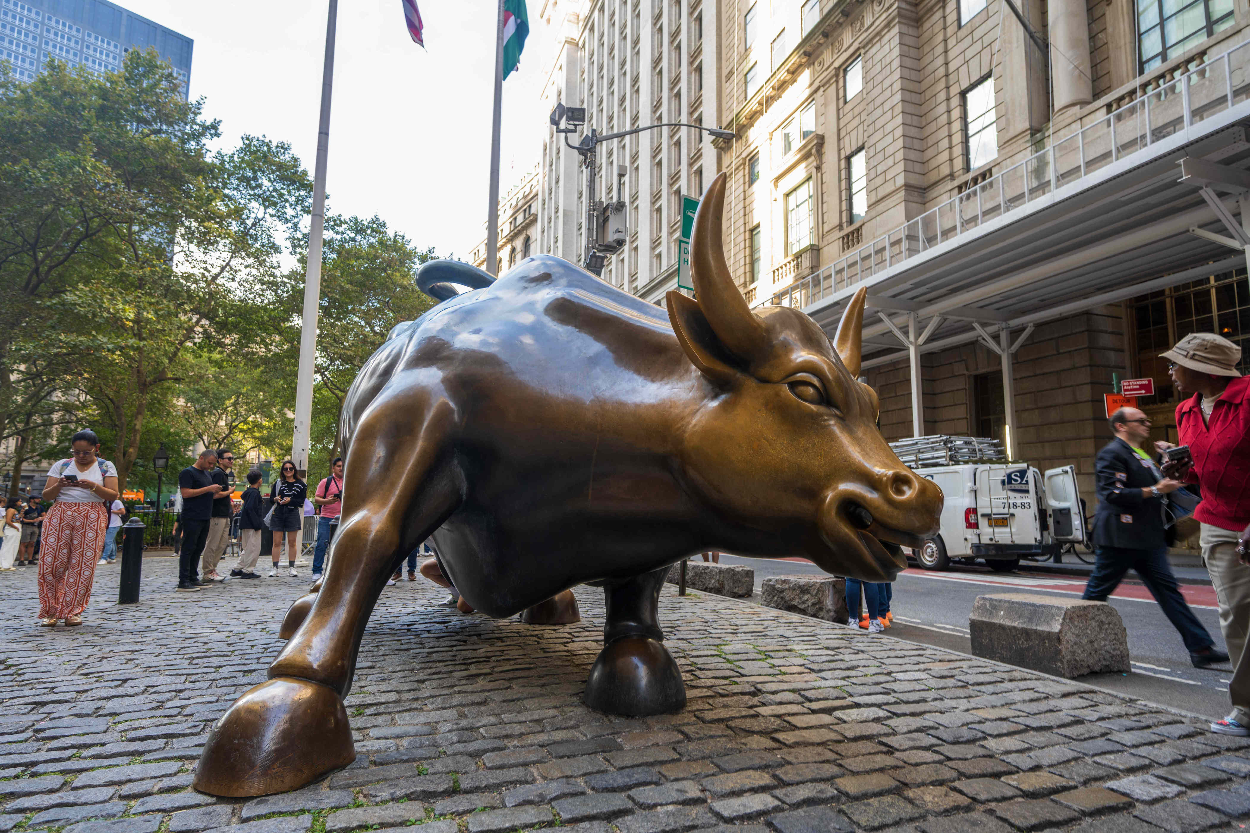 The Three Factors This Wall Street Expert Says Will Keep the Bull ...