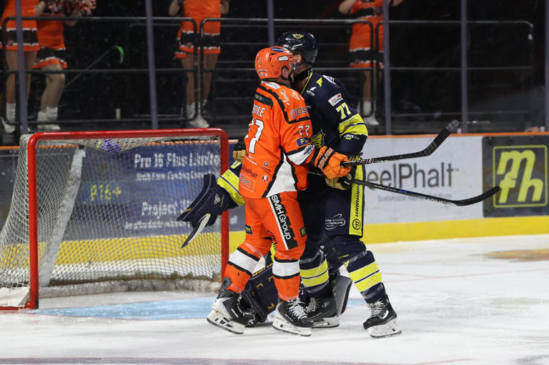 Red-eye flight and six-hour bus trip for Fife Flyers’ new signing to ...