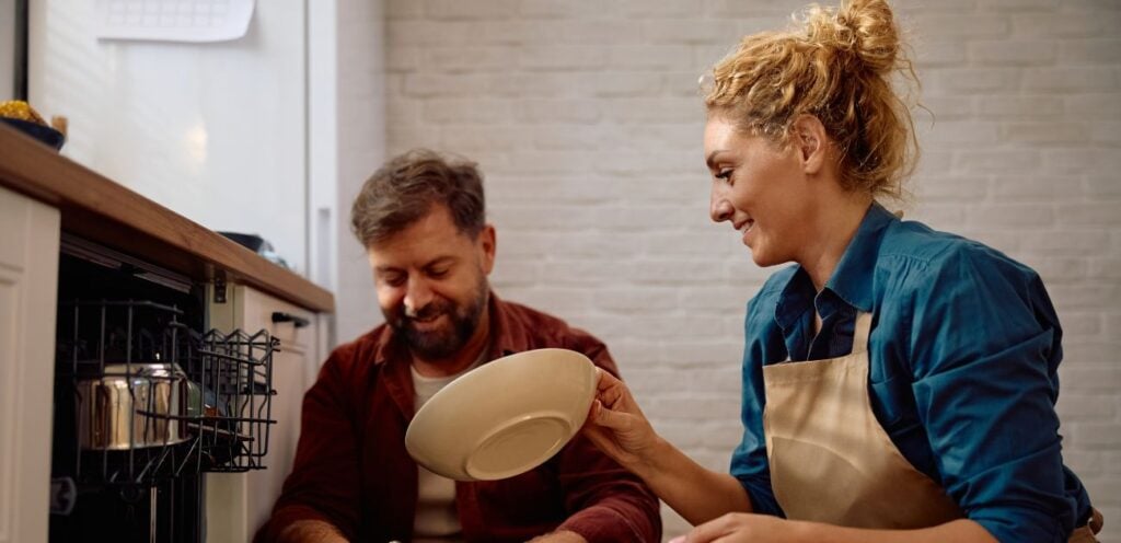 Remplir le lave-vaisselle : voici les 6 règles qui mettront fin une ...