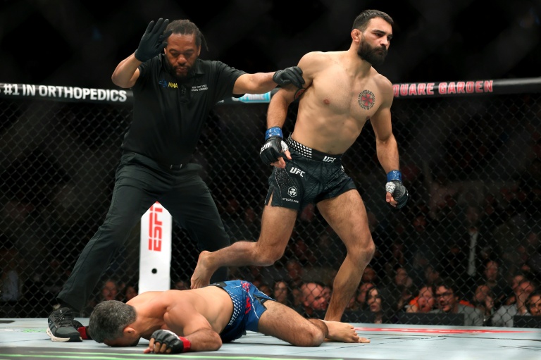 MMA: Benoît Saint Denis foudroie Dariush en 16 secondes