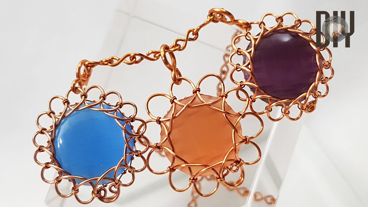 Flowers | Springs wire | Pendant | Round cabochon | Stone without holes ...