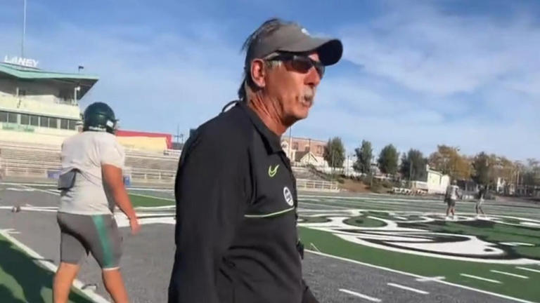 Beloved Oakland football coach John Beam remembered by former players ...