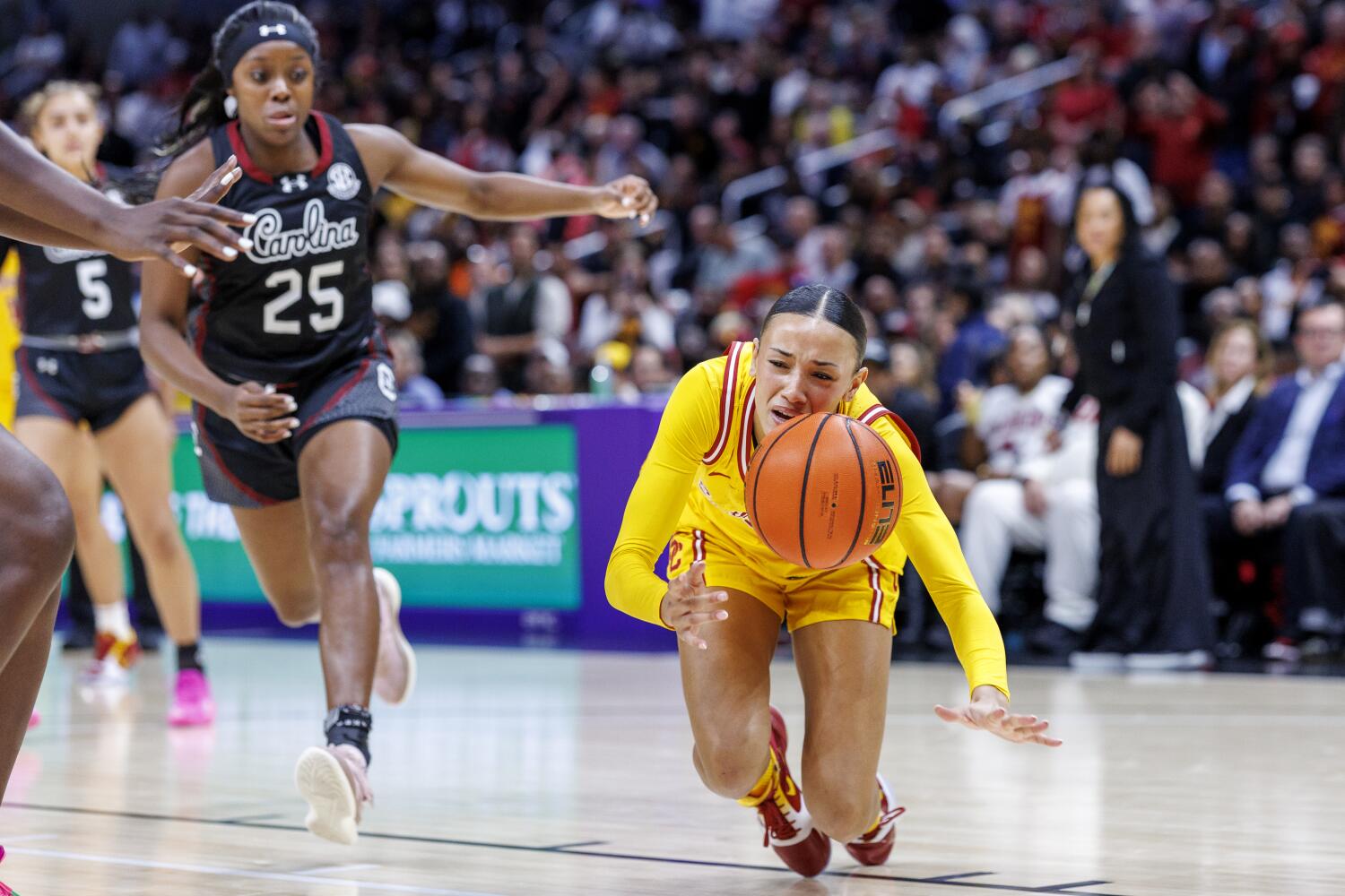No. 8 USC can't pull off a comeback this time in loss to No. 2 South ...