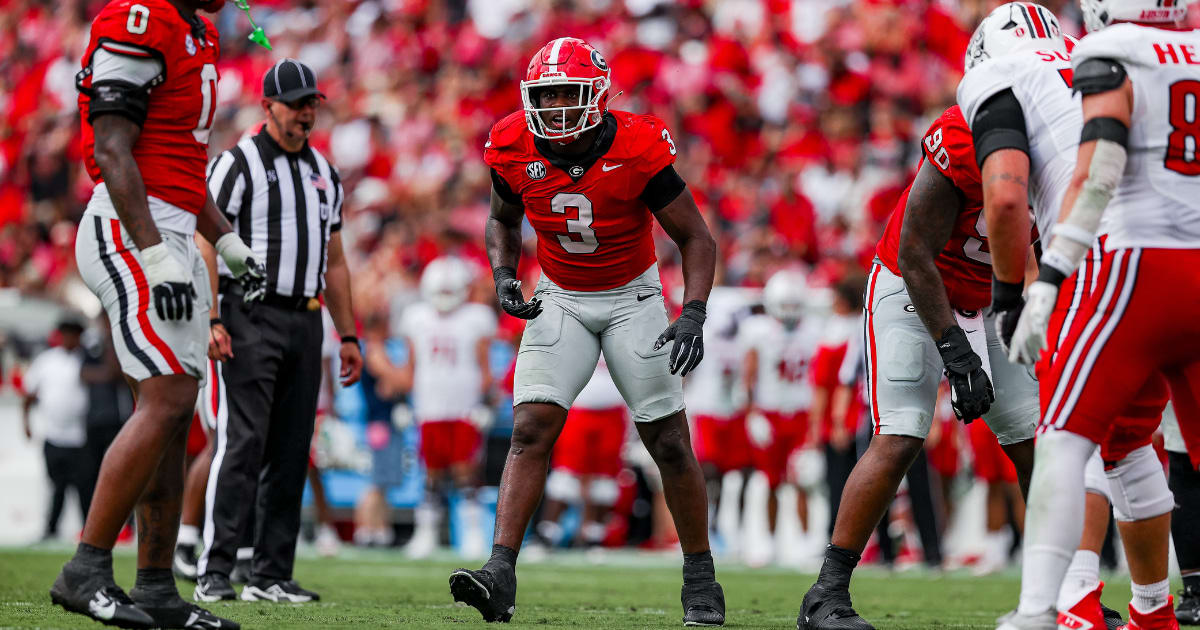 CJ Allen injury update: Georgia star LB leaves to the locker room vs. Texas