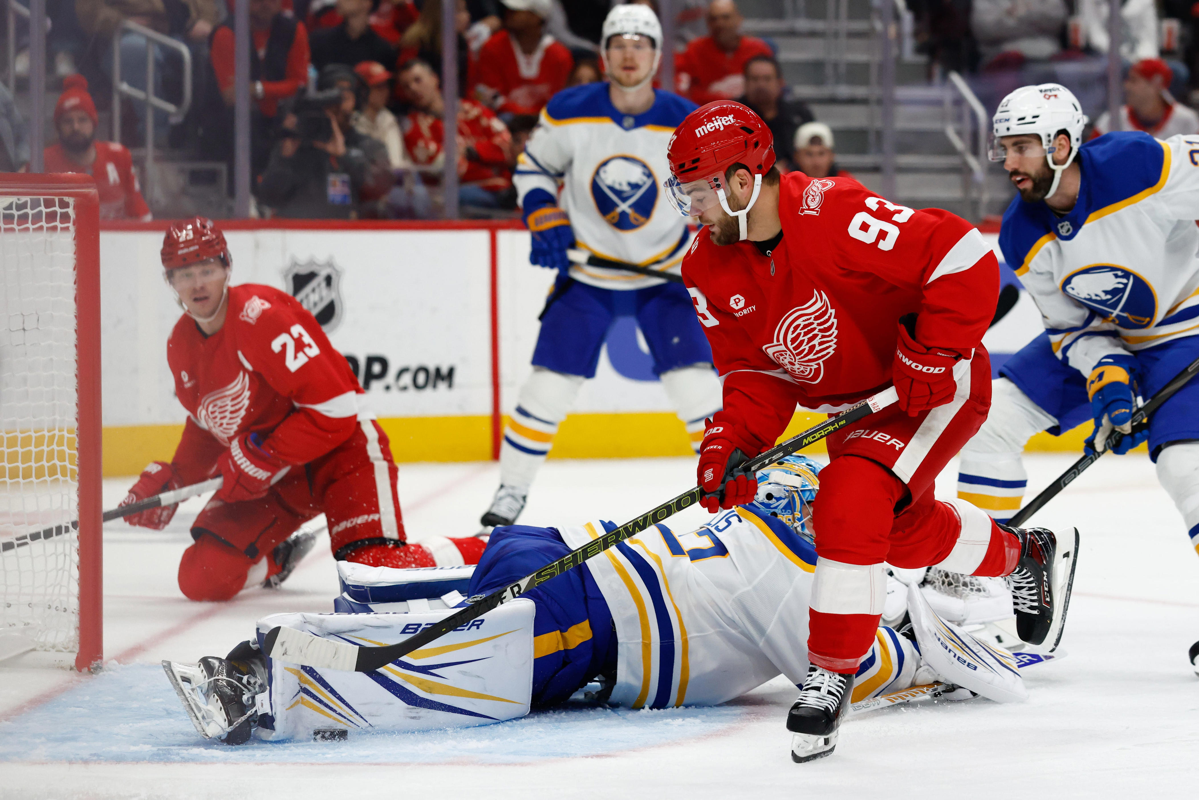 Detroit Red Wings blow 3-goal lead in 5-4 (OT) loss to Buffalo Sabres