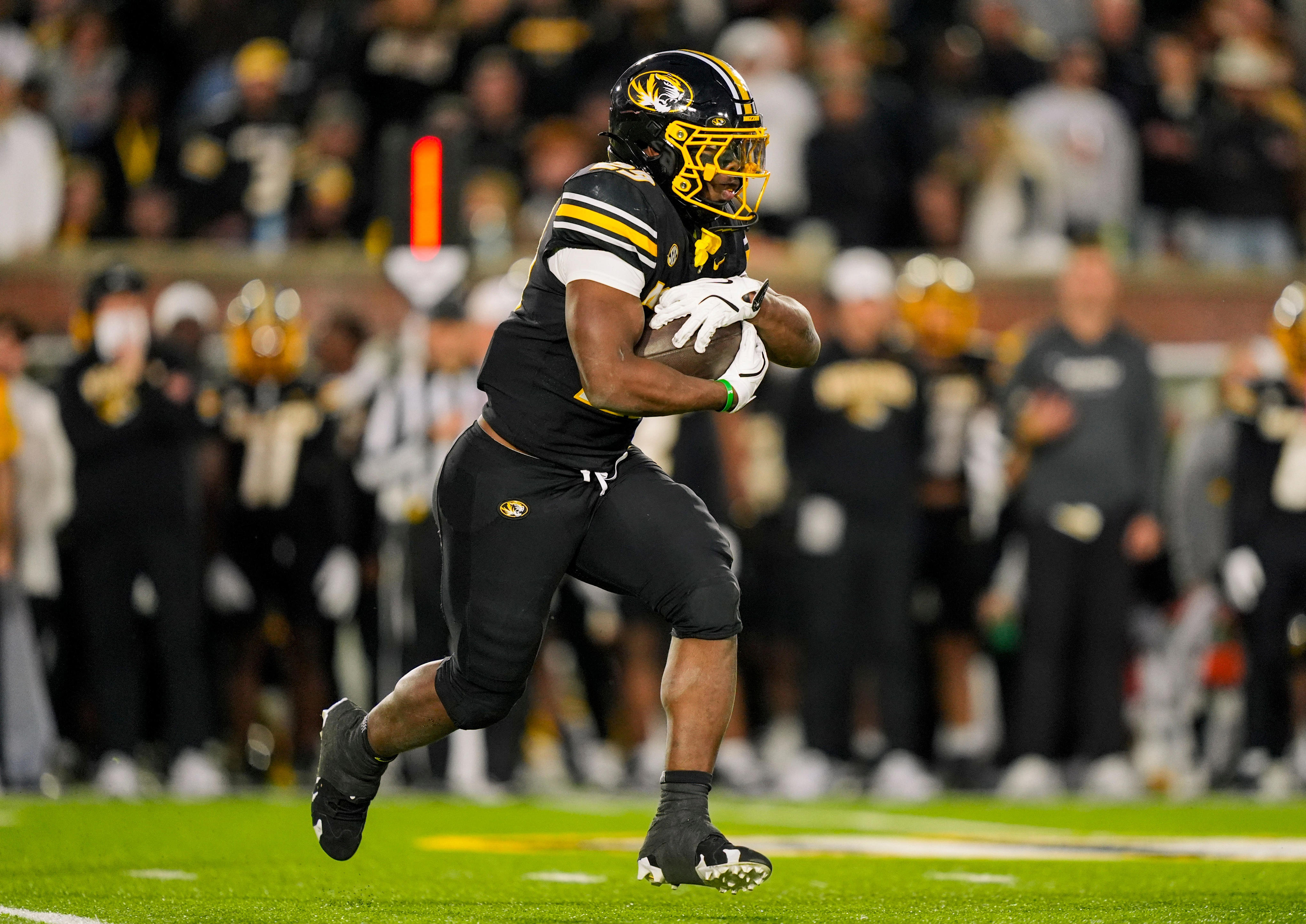 Missouri football ground game goes wild in lopsided win over ...