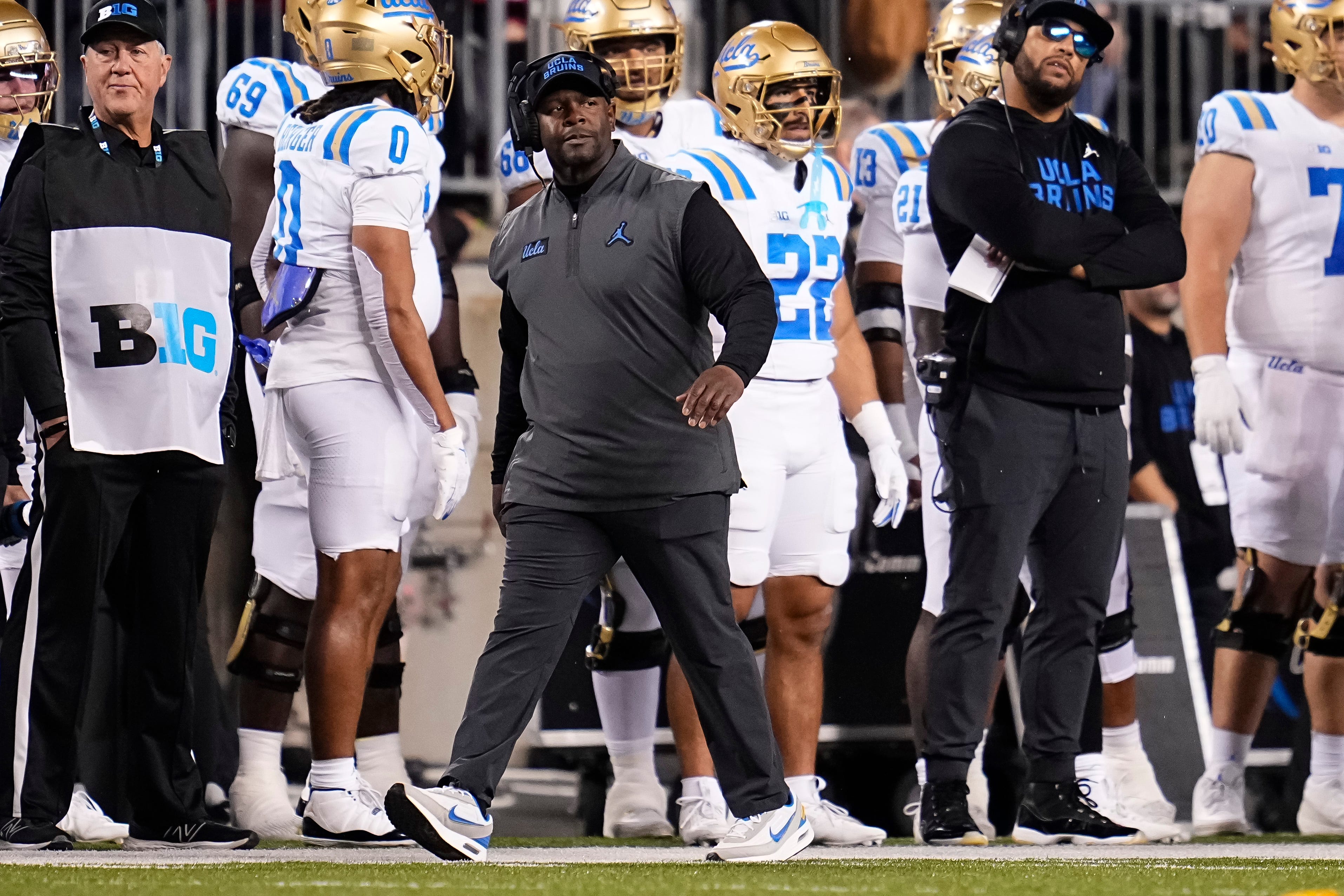 UCLA offensive line coach Andy Kwon joins Memphis Tigers' staff