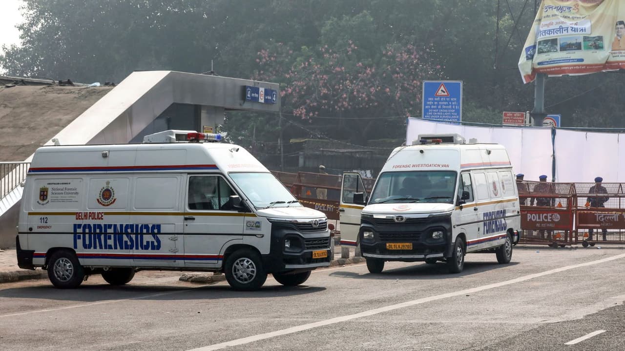 Lal Quila Metro Station Reopens Days After Red Fort Blast; Normalcy ...