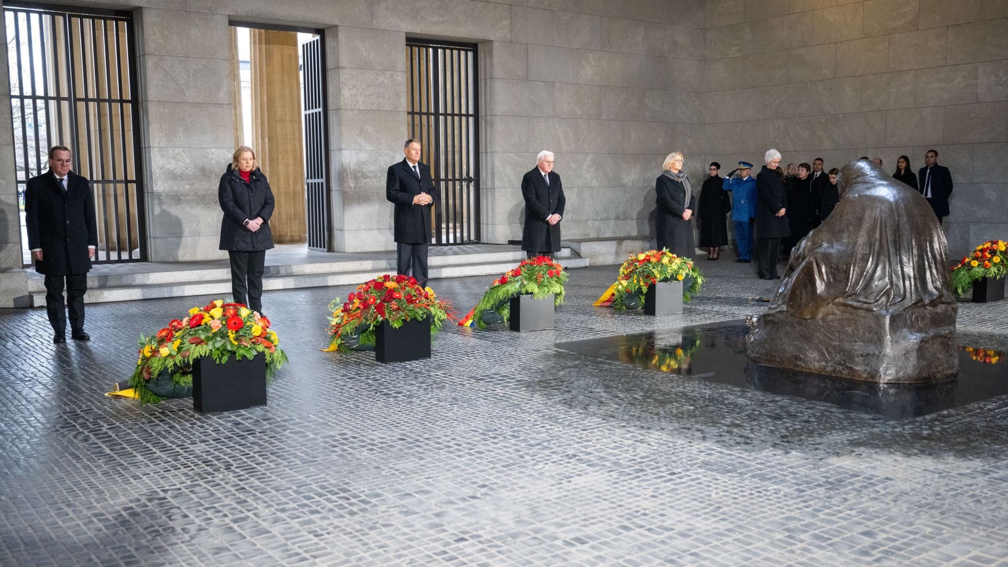 Erinnerung an Opfer der Kriege: Gedenkstunde zum Volkstrauertag im ...