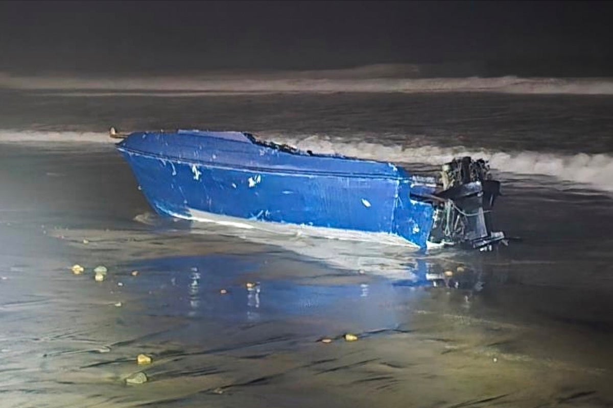 Four dead after migrant boat capsizes off San Diego coast