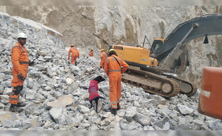 1 Dead, Many Feared Trapped After Stone Quarry Collapse In UP's Sonbhadra