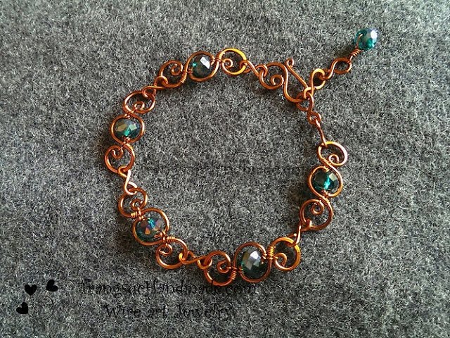 Simple bracelet with crystal - How to make wire jewelry 101