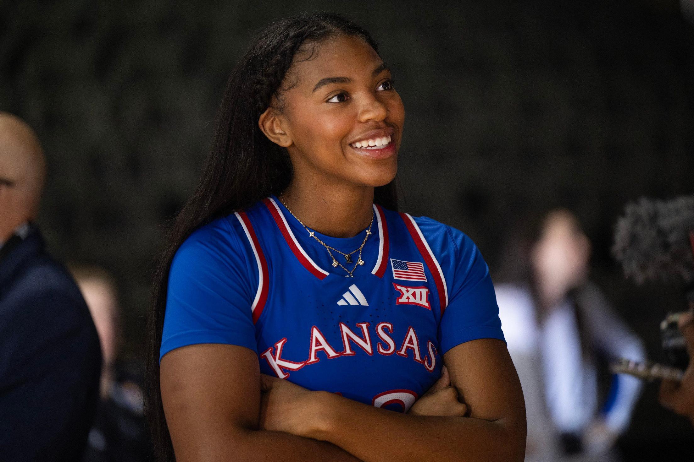 Led by S'Mya Nichols, KU women's basketball outlasts Missouri at T ...