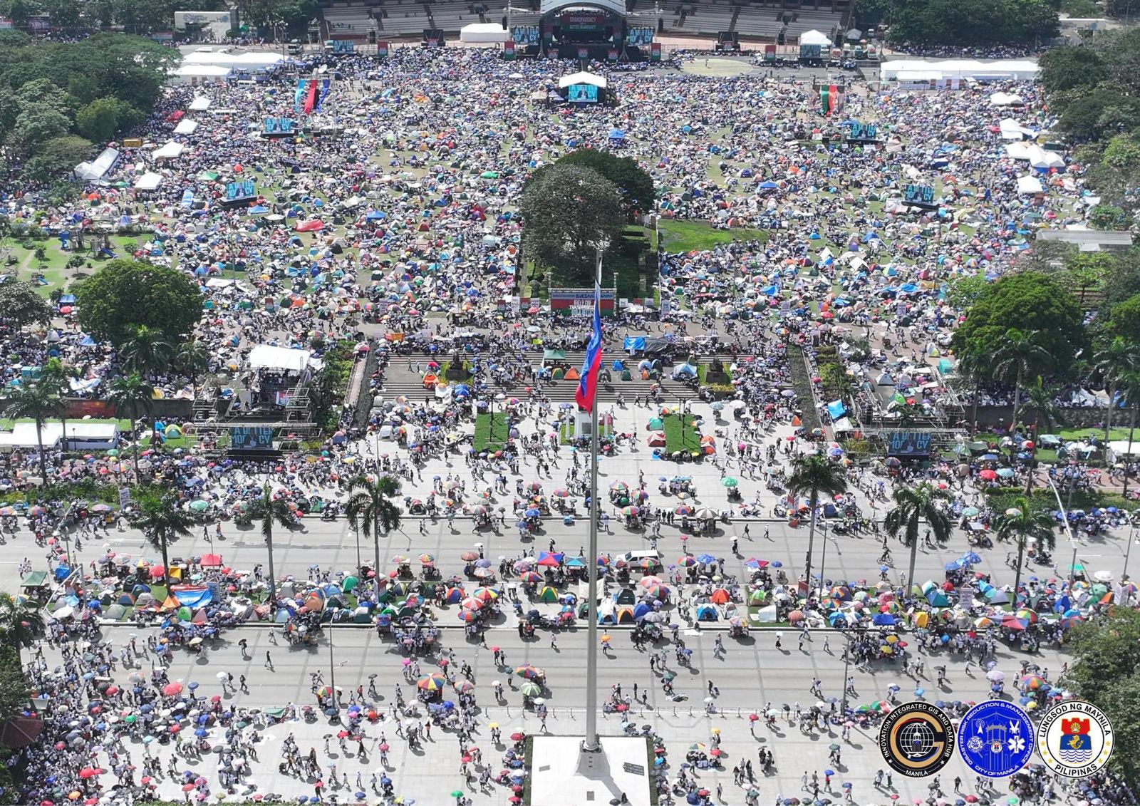 Tens of thousands rally in Manila over corruption scandal that ...