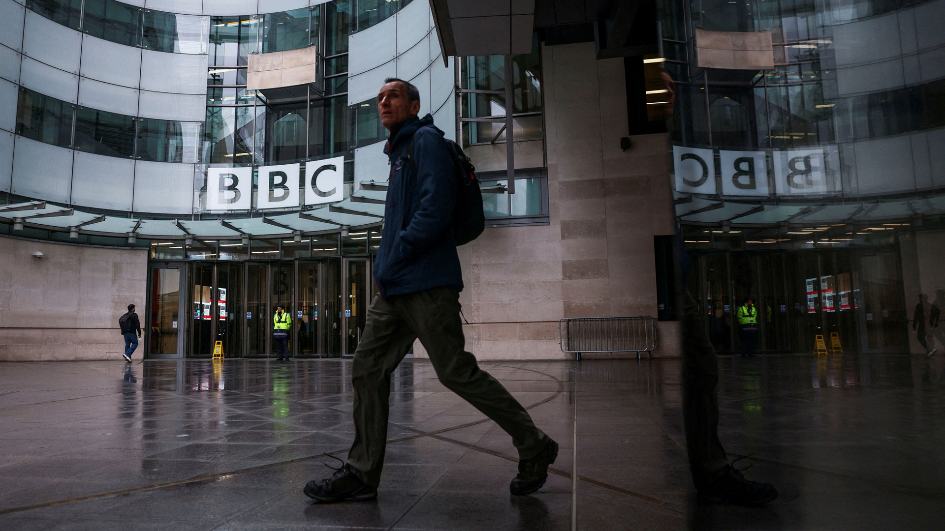 BBC: Η μάχη πίσω από τη μονταζιέρα